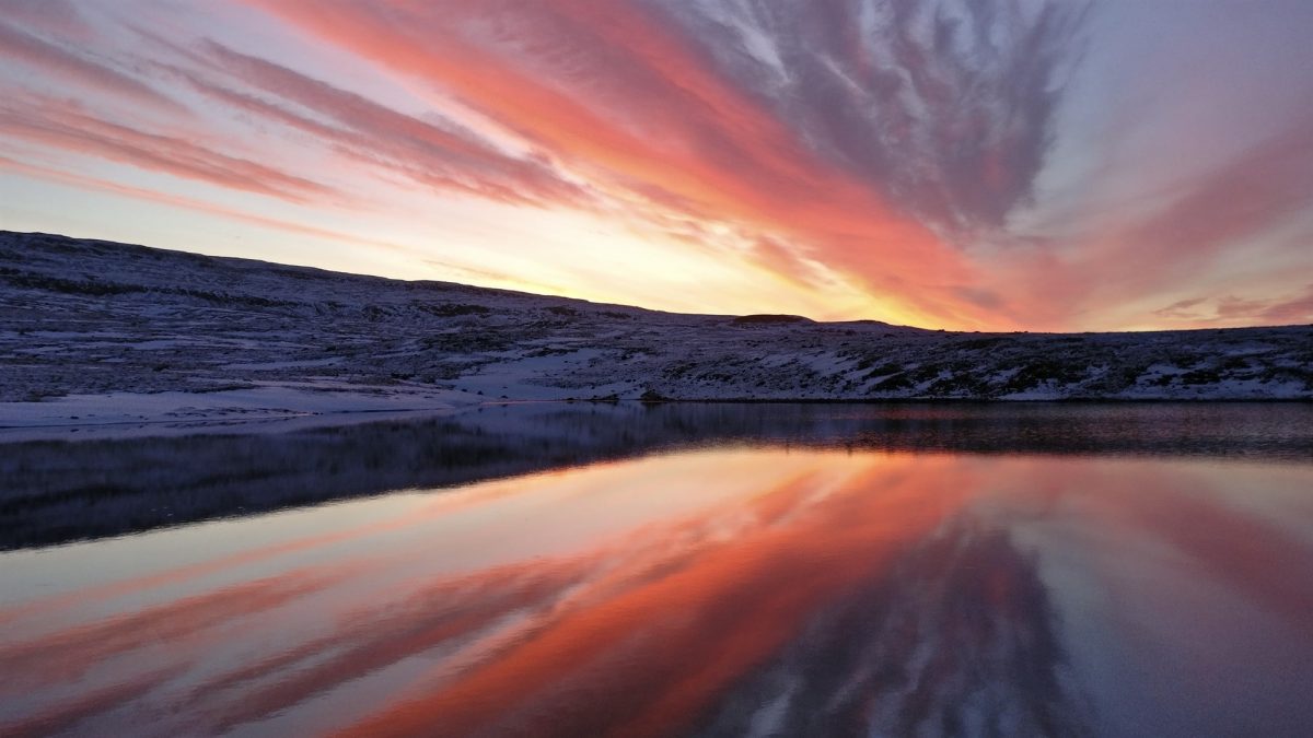 MIDNIGHT SUN IN ICELAND